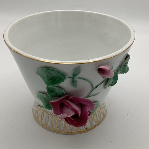Lefton | Accents | Vintage Lefton Flower Pot With 3d Rose Design And ...